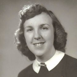 Lisa Thibault's Instagram, Twitter & Facebook on IDCrawl