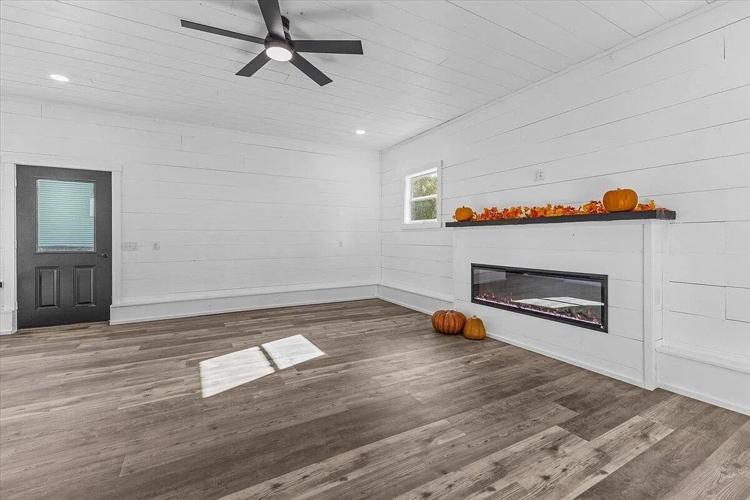 Home tour of the week: A $369,000 fully renovated home in Franklin ...