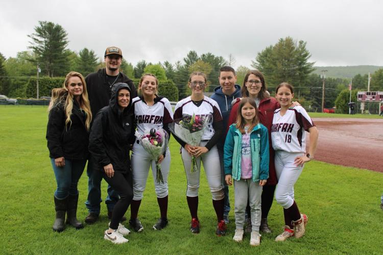 Bullets' softball celebrates seniors | Sports | samessenger.com