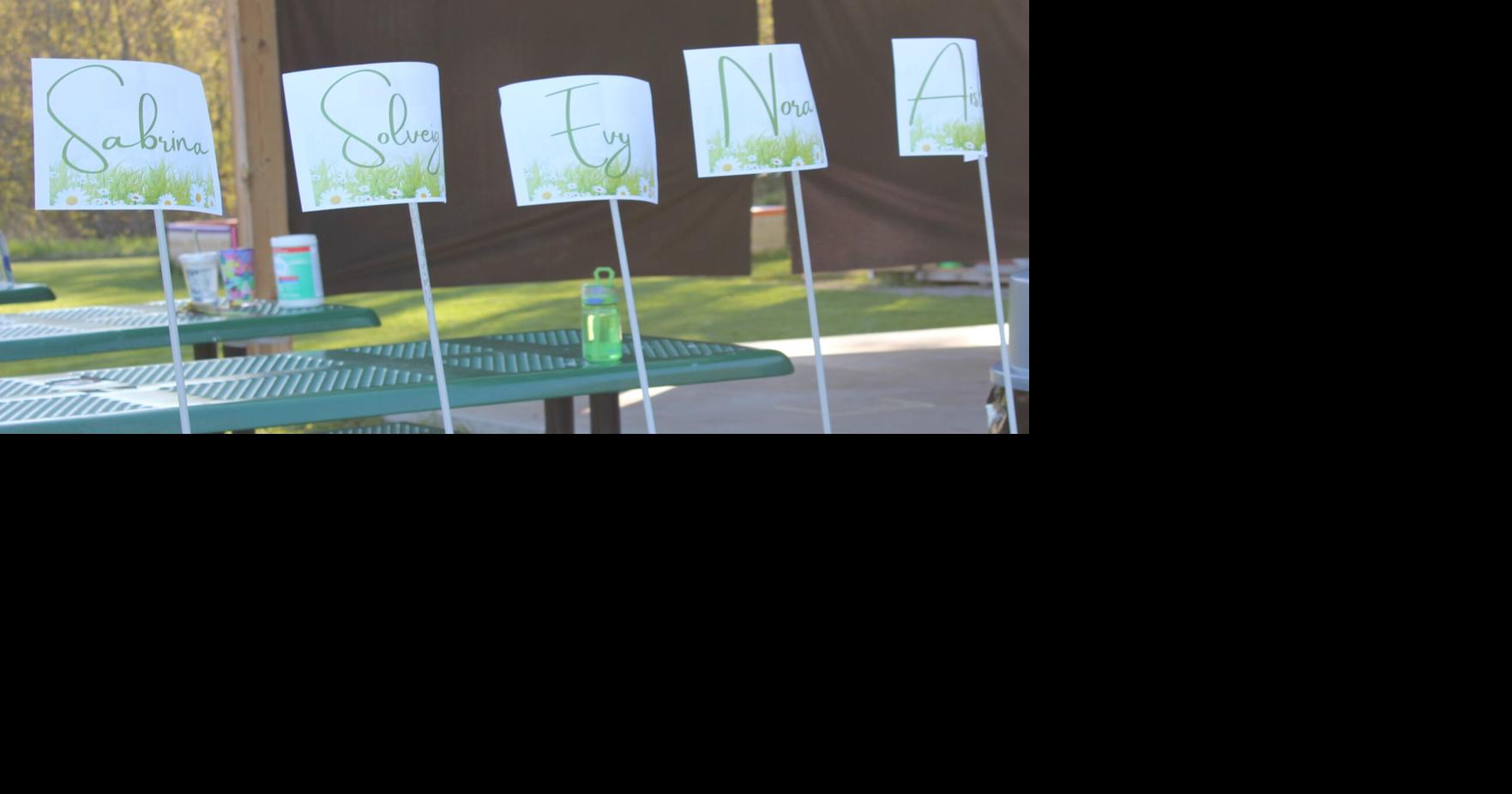 Choir members' names line the side of the stage..jpg | | samessenger.com
