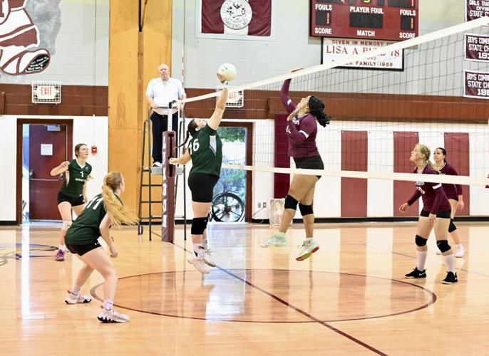 Hornets top Lyndon Institute; Lilly Robtoy leads Hornet offense ...