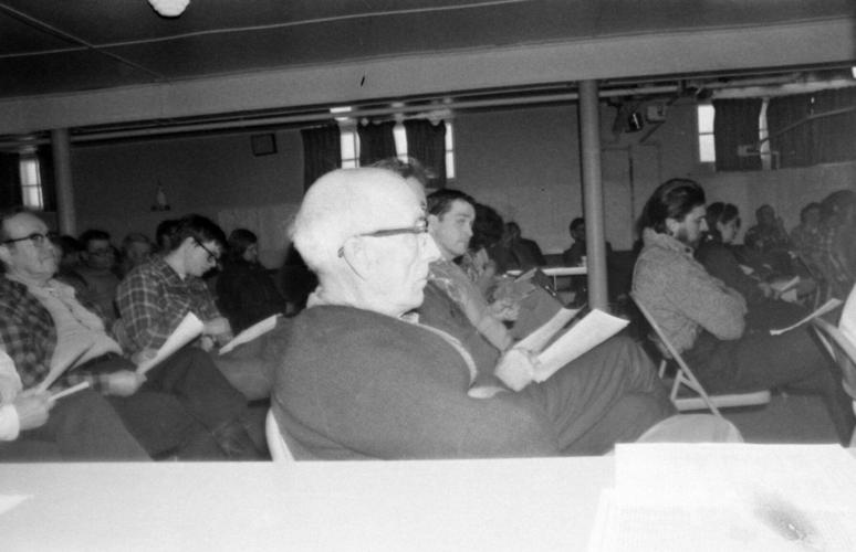 Jan. 24 1976 | | samessenger.com