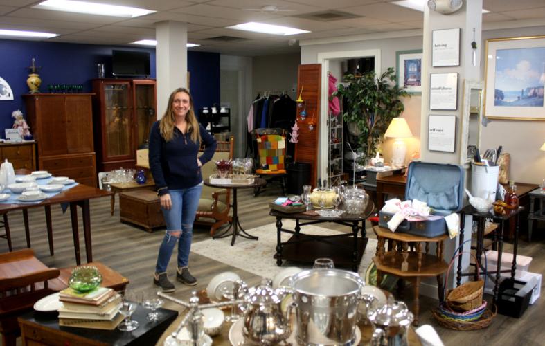Thirsty Thrifters finds new spot; Used-goods store moves to Kingman ...
