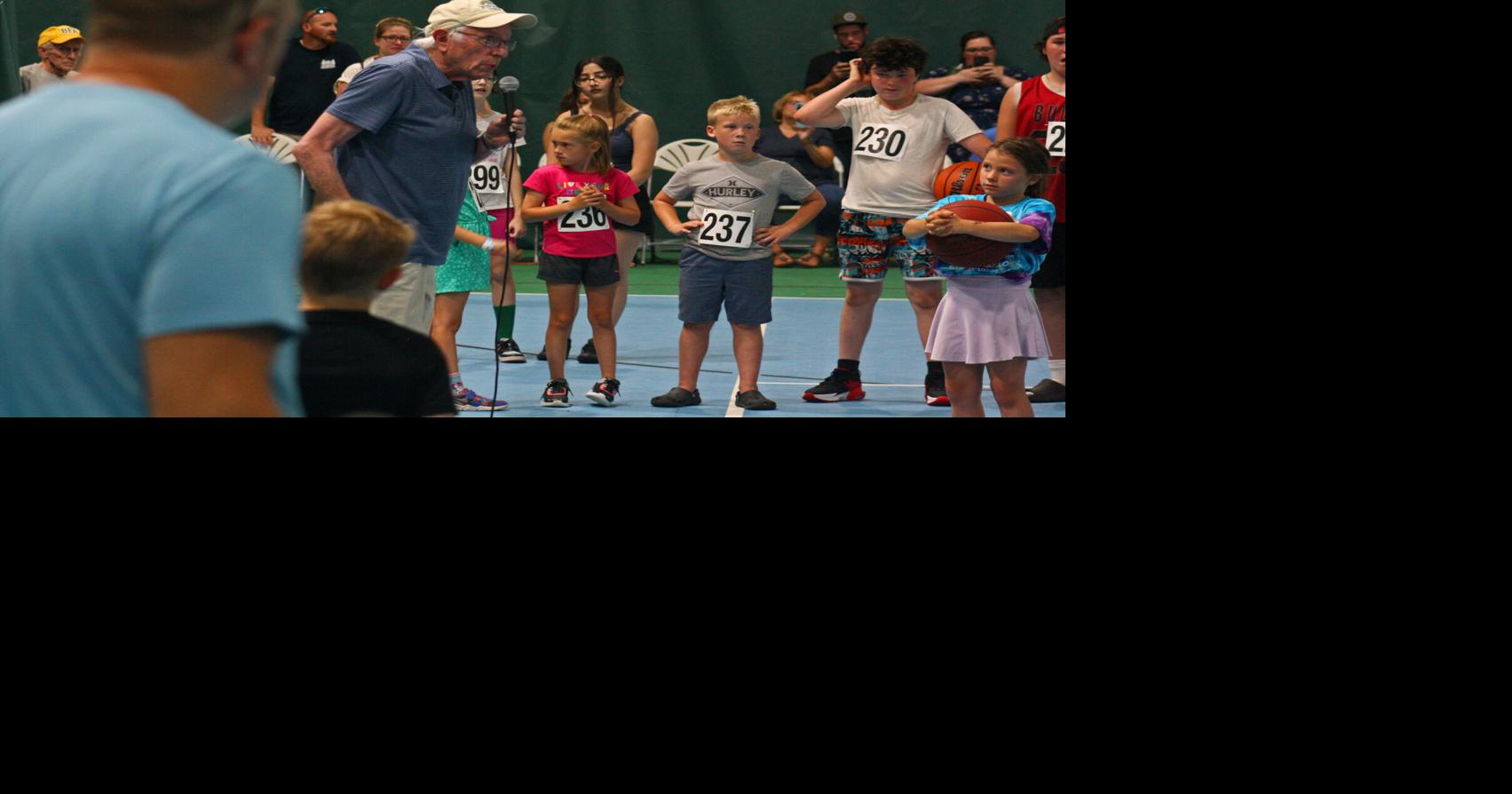 PHOTOS: Senator Bernie Sanders shoots hoops in St. Albans | Local News ...