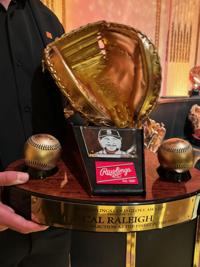 Cal Raleigh wins 2024 Rawlings Gold and Platinum Gloves! | Sports ...
