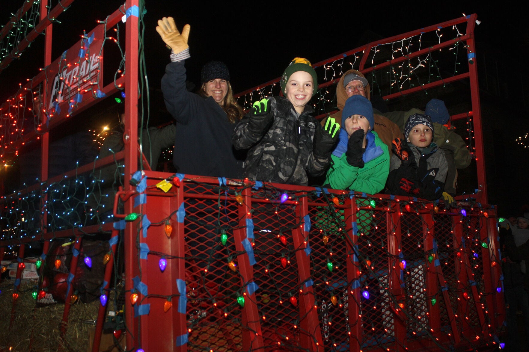 PHOTOS: Holiday Tractor Parade and Running of the Bells draw hundreds ...