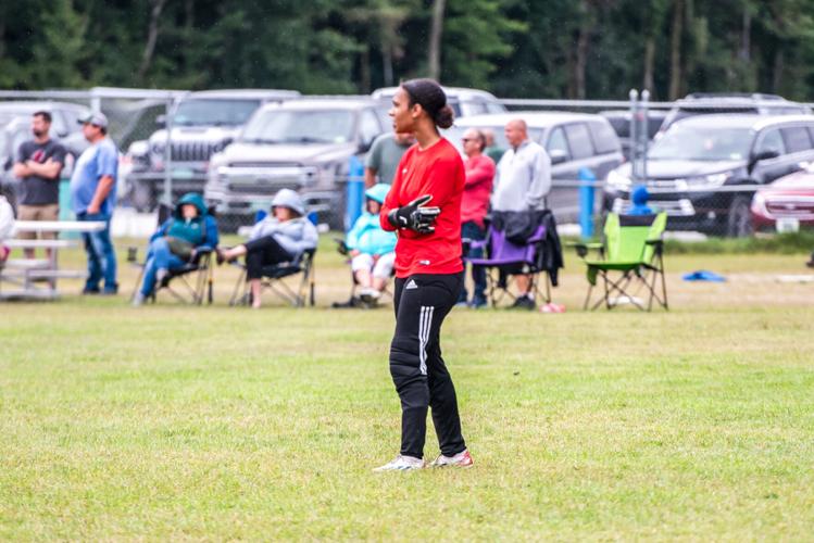 Comets slip past Thunderbirds; Isabelle Montagne scores winning goal ...