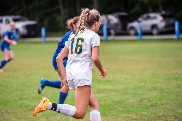 Comets slip past Thunderbirds; Isabelle Montagne scores winning goal ...