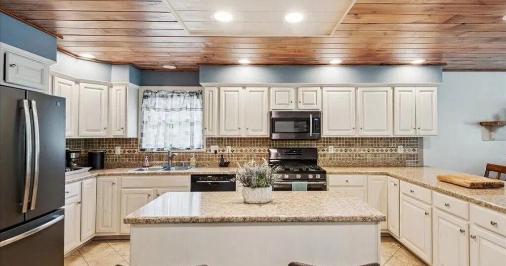 201 Mockingbird Way, Franklin | | samessenger.com