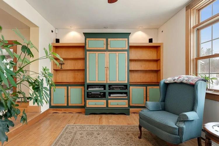 Home tour of the week: A 4,000+ square foot $599,000 farmhouse in ...
