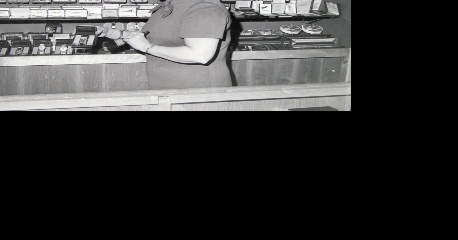 Feb. 6 1975 | | samessenger.com