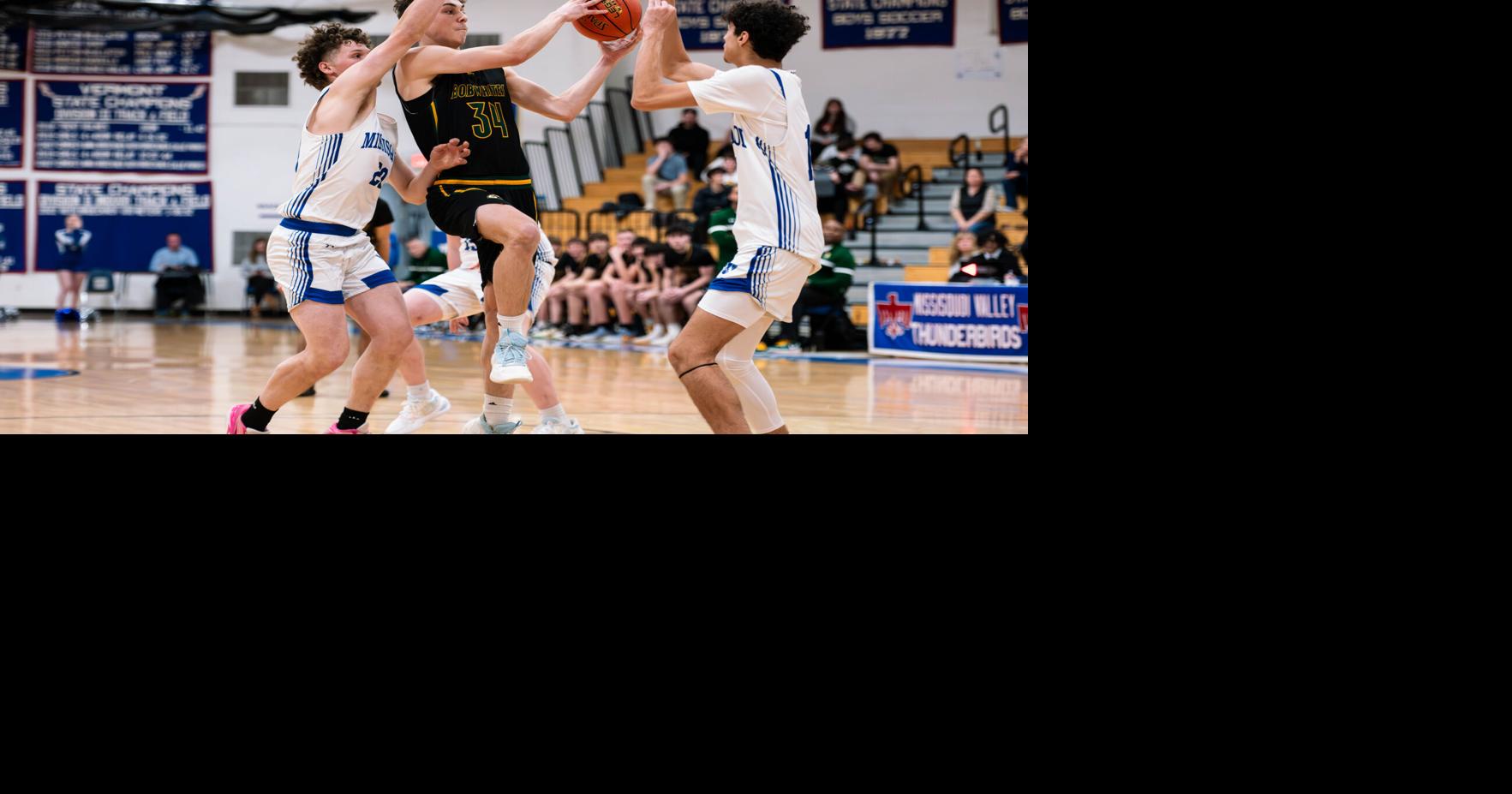 Bobwhites top T-birds in close matchup; Gabe Howrigan leads with 16 ...
