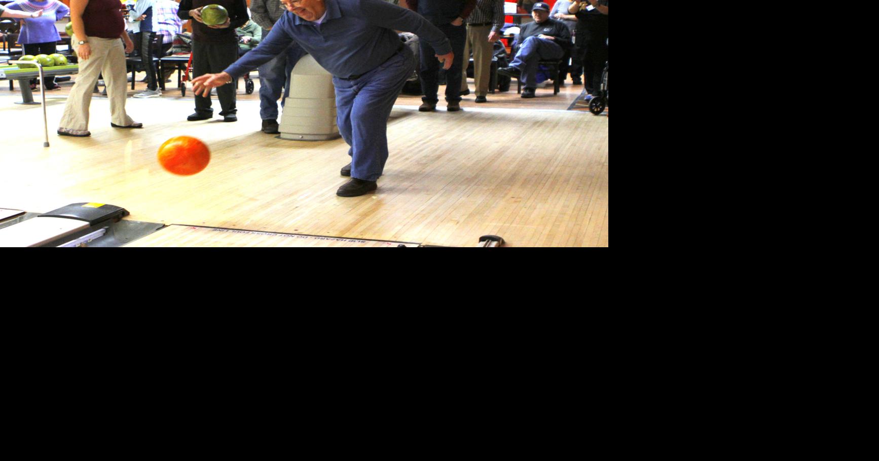 Local seniors roll with adaptive bowling balls | News | samessenger.com