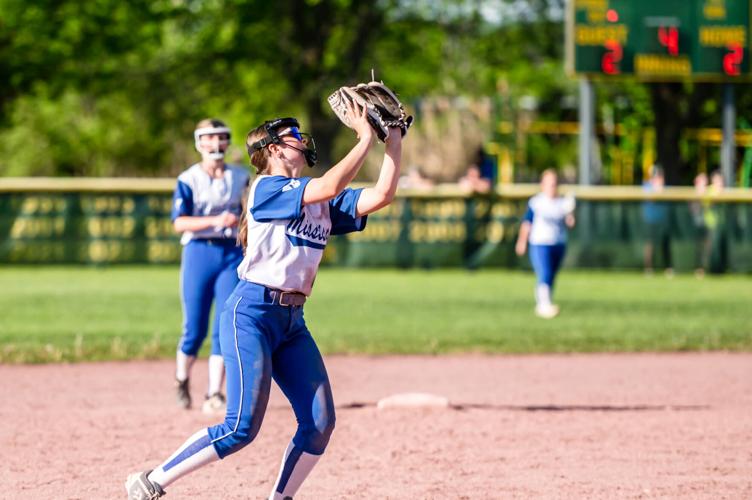 Walk-off bunt lifts Comets past Thunderbirds in instant classic ...
