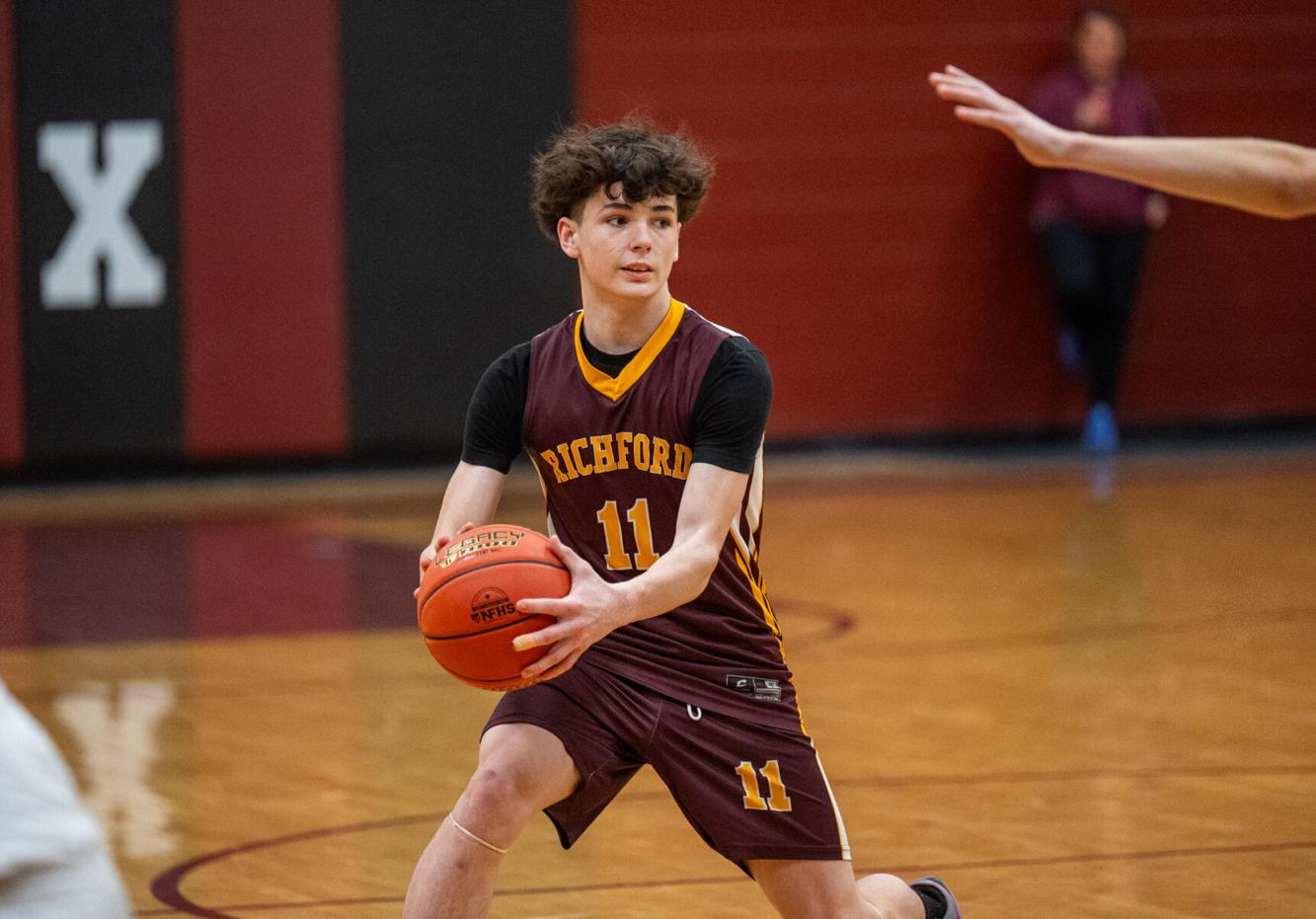 Falcons fall to Willamstown | Sports | samessenger.com