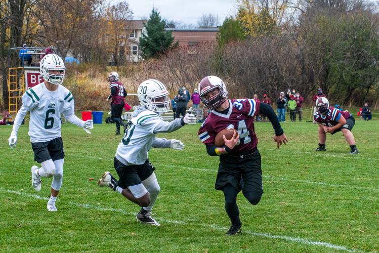 Fairfax football returns a strong senior class as tackle returns in ...