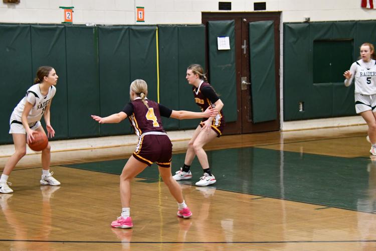 Rockets soar past Stowe | Sports | samessenger.com