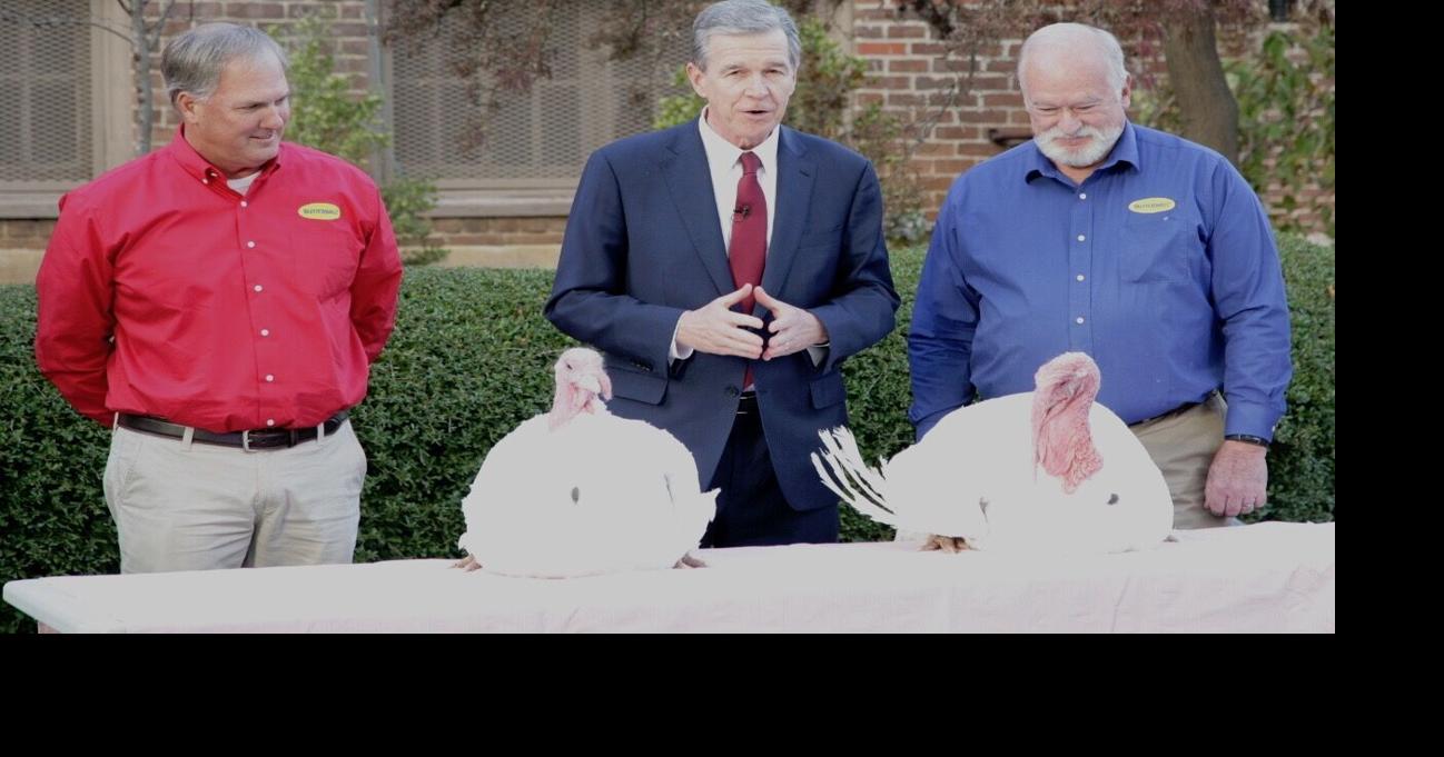 Turkeys pardoned for Thanksgiving | Archives | sanfordherald.com