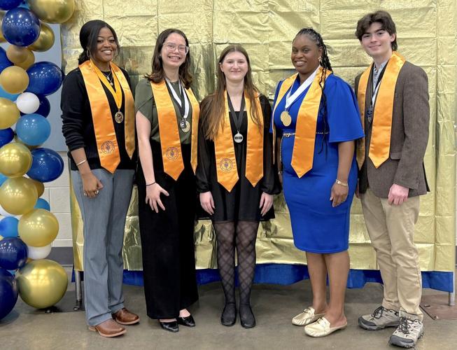 Phi Theta Kappa Int'l inducts new CCCC members | Archives ...