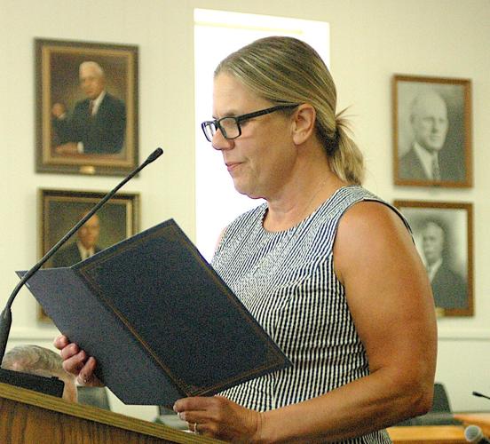 Wicker honored with portrait unveiling | Archives | sanfordherald.com