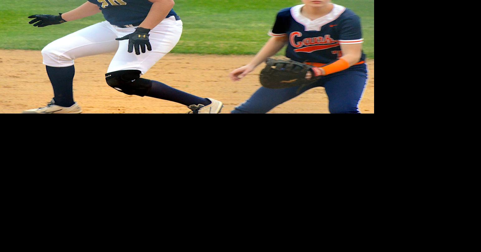 Lee softball explodes late to overhaul Cavs | Archives | sanfordherald.com