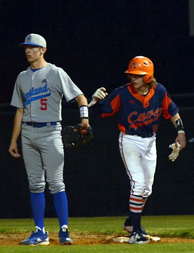 C35 baseball scores late victory | Archives | sanfordherald.com