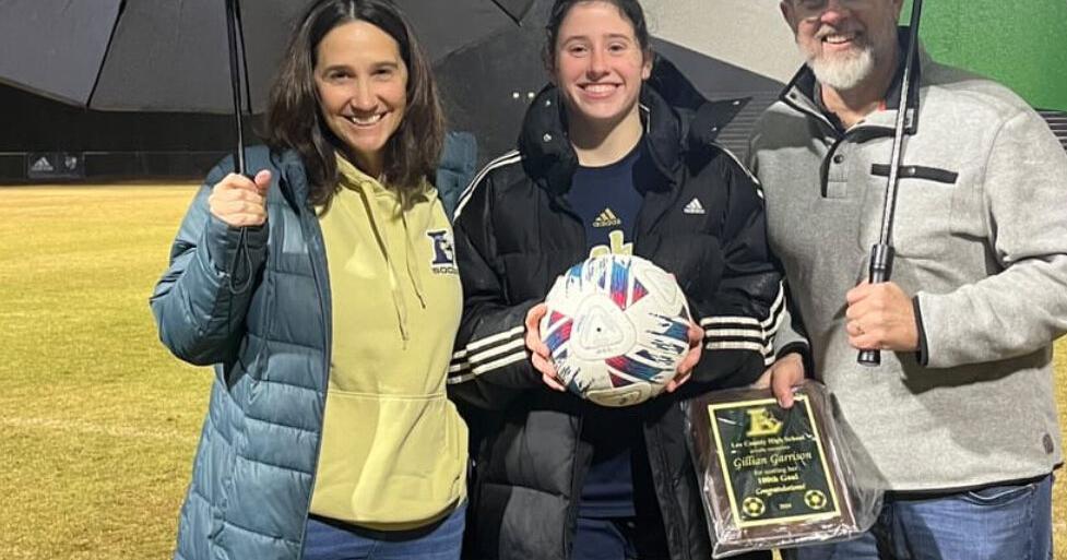 Lee soccer completes season sweep of WH | Archives | sanfordherald.com