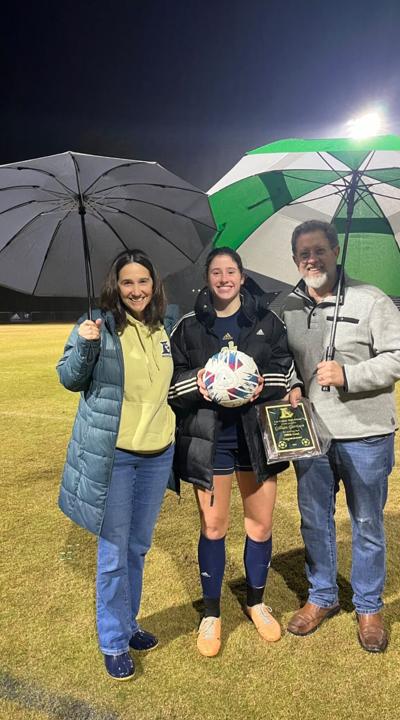 Lee soccer completes season sweep of WH | Archives | sanfordherald.com