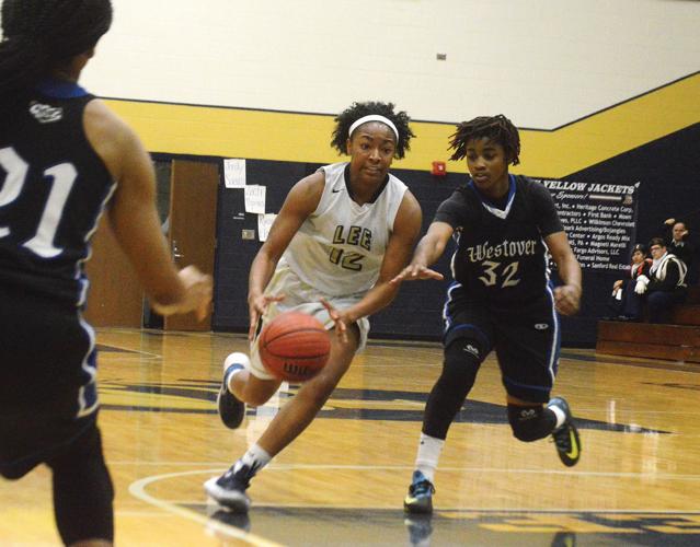 Lee, UP all-stars shine in East-West game | Sports | sanfordherald.com