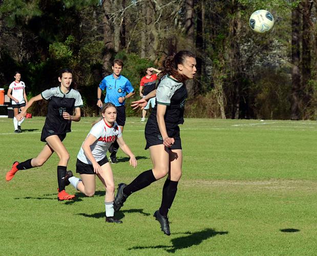 Lady Crusaders win important MCC battle | Archives | sanfordherald.com