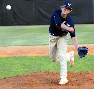Jackets stun top seed in 11 innings | Archives | sanfordherald.com