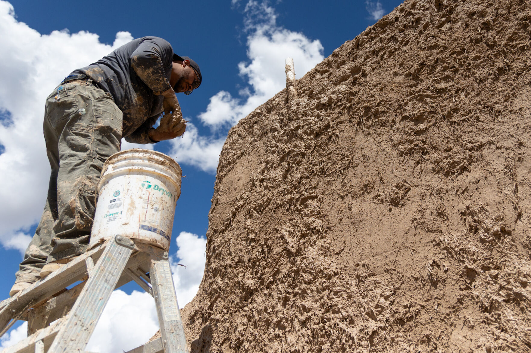 Throwing mud: Enjarre resumes at historic Ranchos church | Local News ...
