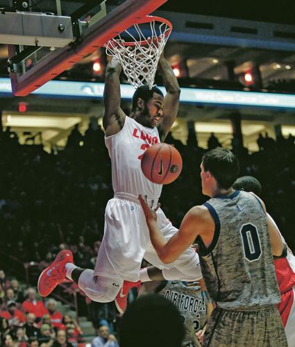 Lobos use late surge to beat Air Force | Sports | santafenewmexican.com