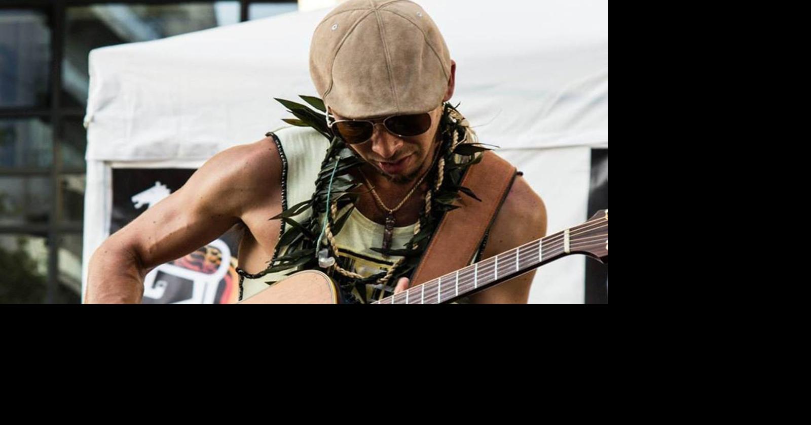 In the slack-key of love: Hawaiian guitarist Makana | In Concert ...