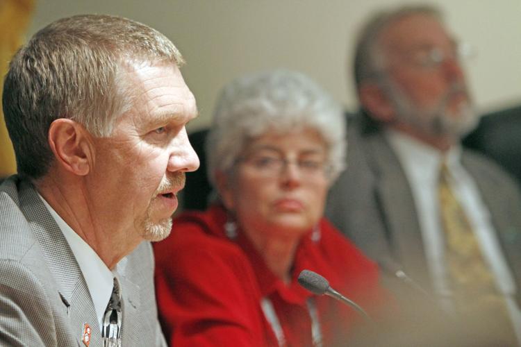 School board candidates work to stand out at forum | Local News ...