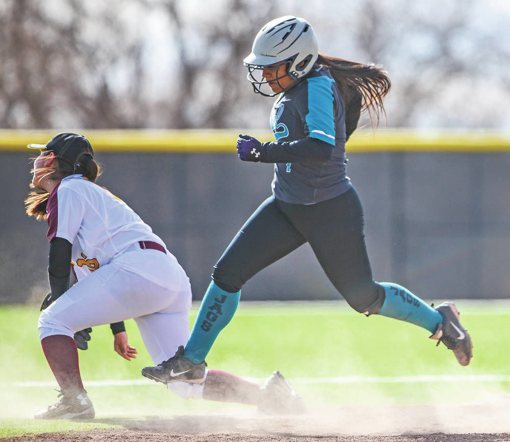 Lady Jaguars slug it out over Santa Fe Indian School | Sports ...