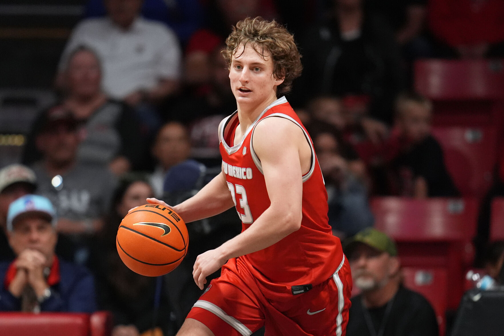After testing transfer portal, Jake Hall announces return to Lobos in ...