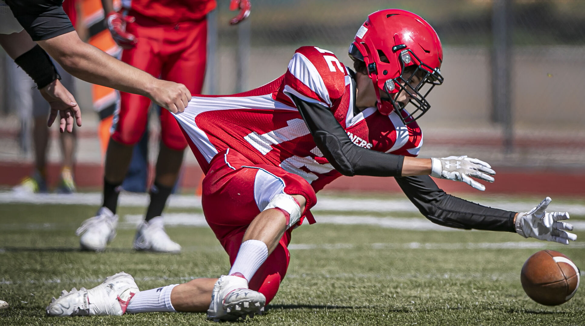 In silence, two deaf teams make noise on a football field | Local News ...