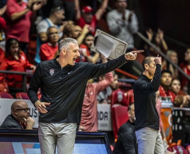 Lobos create highlights in 74-56 home win over UT Arlington | Sports ...