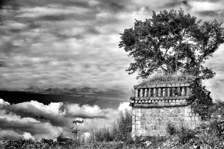 An ancient world in focus: William M. Frej's photographs of the Maya ...