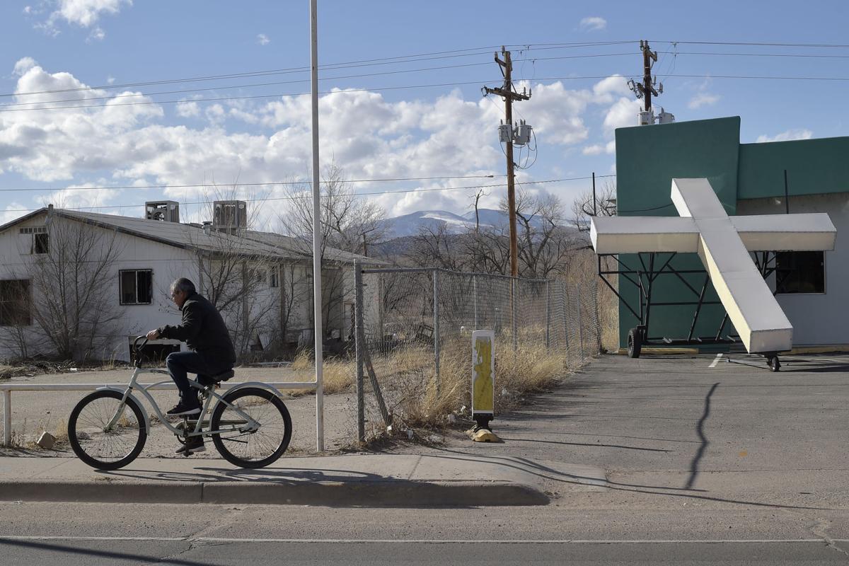 Cruising in Española | Local News | santafenewmexican.com