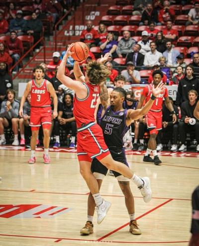 Lobos give Grand Canyon rough introduction to The Pit in 87-64 rout ...
