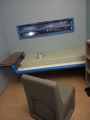 Holidays for foster teens: CYFD sends kids to lockup | Local News ...