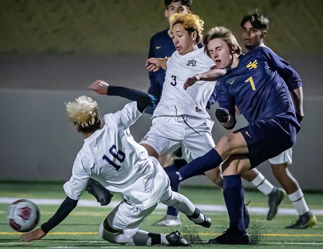 Alex Waggoner made memories in being named male athlete of the year ...