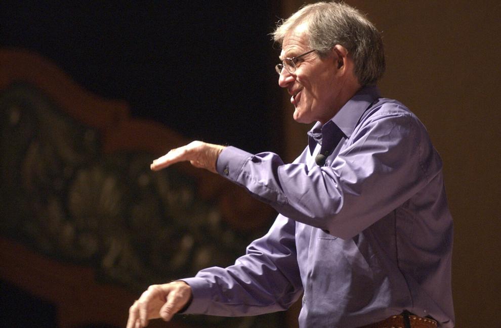 Joe Hayes Closes the Book on a Storied Career | Pasatiempo ...