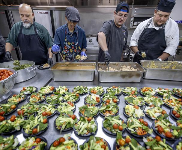 Serving up an early Thanksgiving dinner | Local News ...