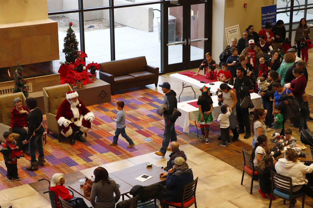 Santa visits Presbyterian | Family | santafenewmexican.com
