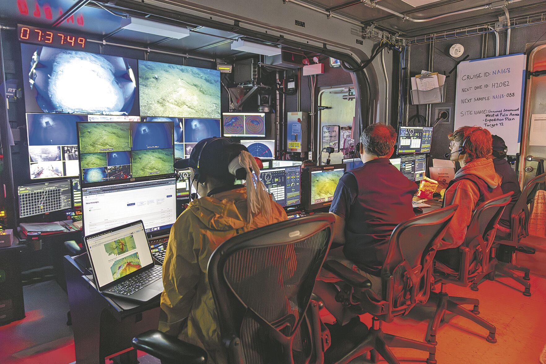 A Navajo science teacher is making waves | Pasatiempo ...