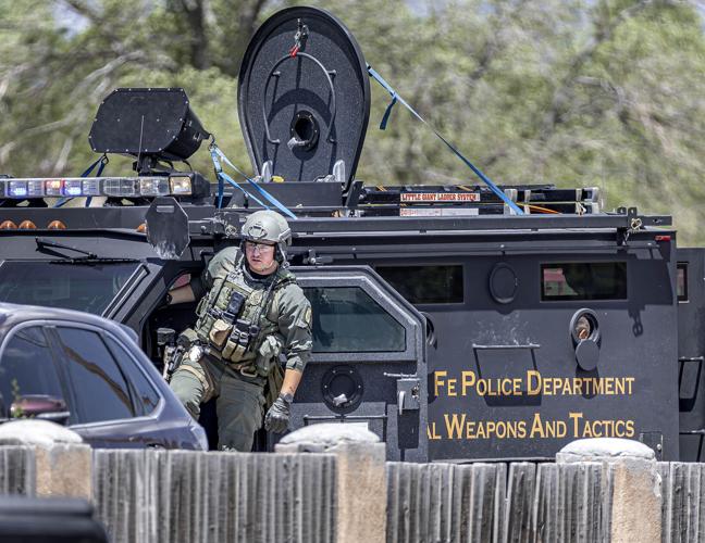 Santa Fe police lift Airport Road closure; robbery suspect turns self ...