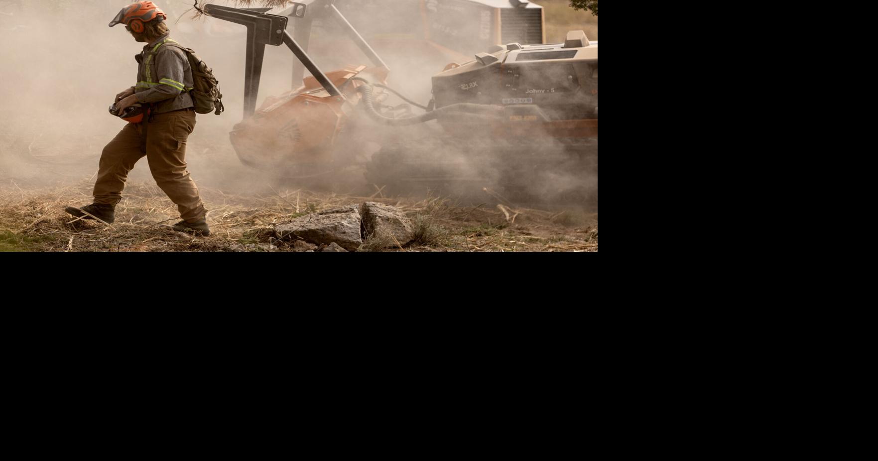 Flamin' bot: Los Alamos County debuts remote-controlled wildfire mitigation technology | Local ...